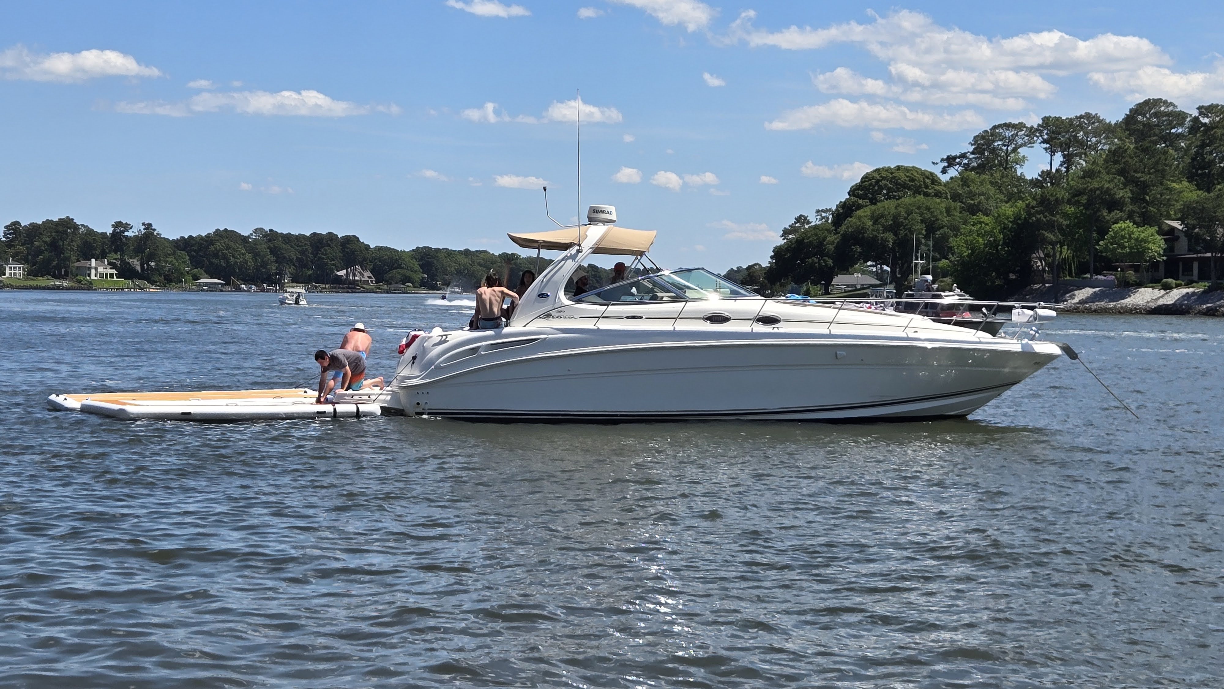 39 foot Sea Ray Sundancer sport cruising yacht – Maritime Burials at Sea